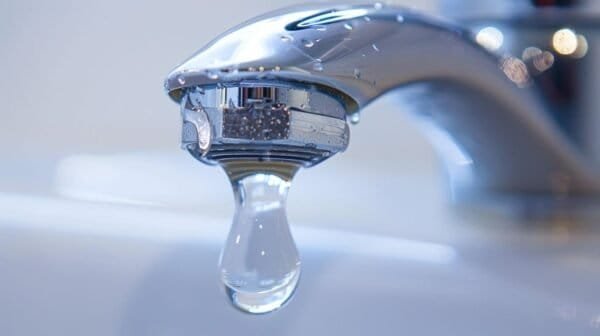 Why Is My Faucet Leaking? Common Causes and Solutions 5